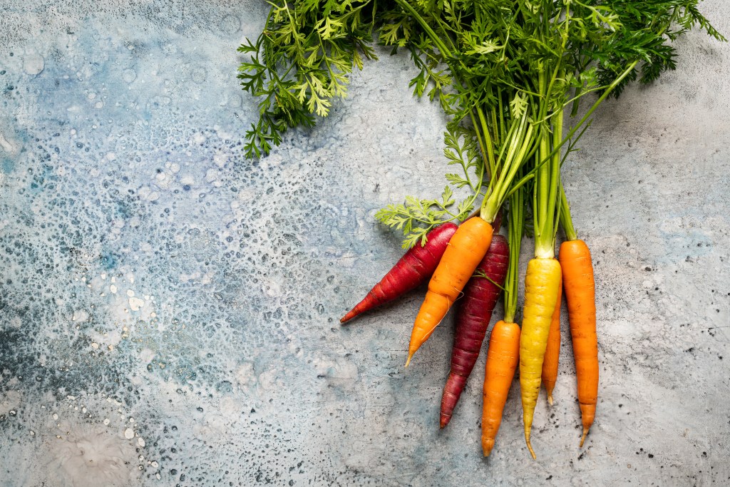 Red vs Orange Carrots: Battle of the Beta-Carotene Giants - Bigbasket ...